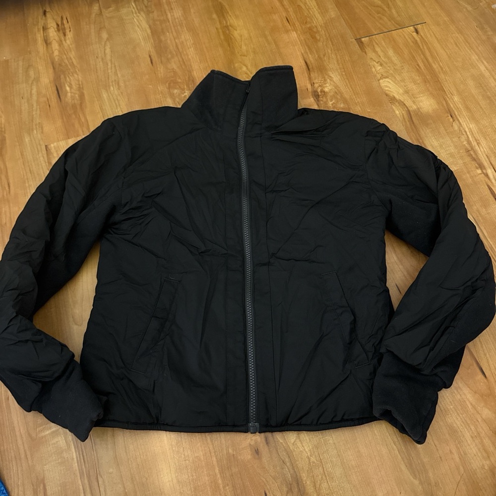 Lululemon Reversible Black Puffer Jacket - Gem